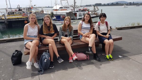 5 girls at the harbour-min | NZEE
